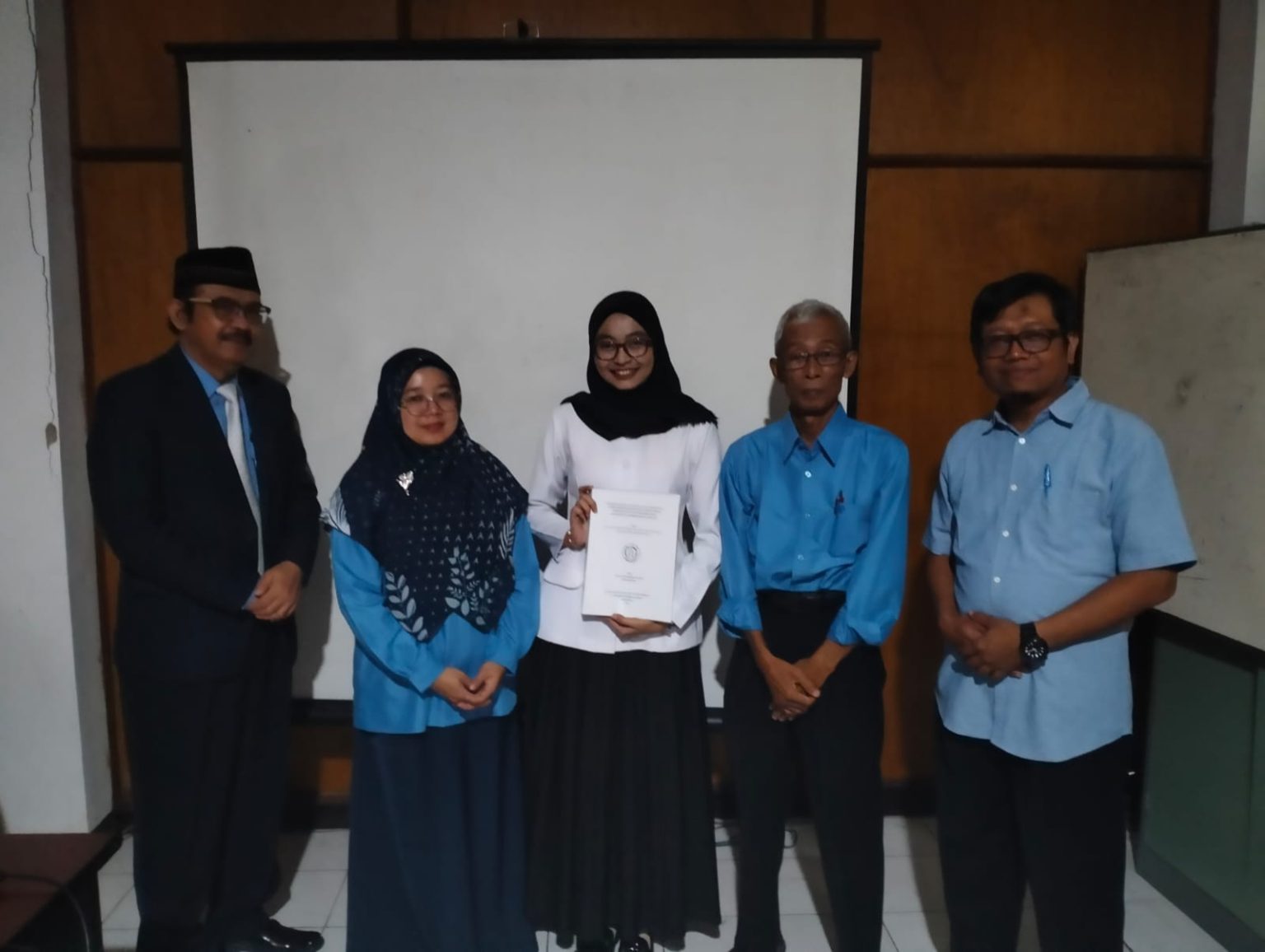 Ujian Tesis Oktaviariesta Habibatus Sholikhah: Mengembangkan ...